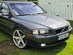 Pelēks Volvo S80 2003 Tartu, ar dzinēja tilpumu 2.40 L un nobraukumu 369 tūkst. km par 3500 €, foto  vietnē AUTOMOTO.COM.LV