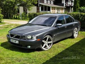 Grey Volvo S80 2003 in Tartu, with an engine capacity of 2.40 L and mileage of 369 thousand km for 3500 €, photo 4 on AUTOMOTO.COM.LV