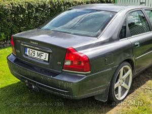 Grey Volvo S80 2003 in Tartu, with an engine capacity of 2.40 L and mileage of 369 thousand km for 3500 €, photo 6 on AUTOMOTO.COM.LV