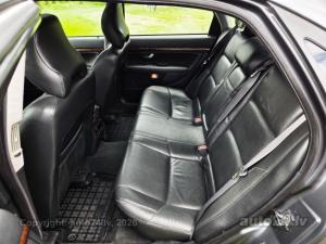Grey Volvo S80 2003 in Tartu, with an engine capacity of 2.40 L and mileage of 369 thousand km for 3500 €, photo 11 on AUTOMOTO.COM.LV