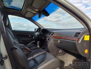 Grey Volvo S80 2003 in Riga, with an engine capacity of 2.40 L and mileage of 337 thousand km for 2000 €, photo 10 on AUTOMOTO.COM.LV