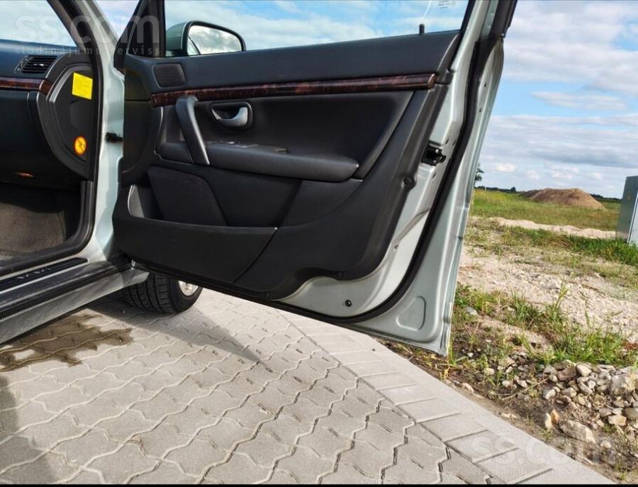 Grey Volvo S80 2003 in Riga, with an engine capacity of 2.40 L and mileage of 337 thousand km for 2000 €, photo 16 on AUTOMOTO.COM.LV