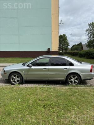Grey Volvo S80 2003 in Ventspils, with an engine capacity of 2.40 L and mileage of 356 thousand km for 1500 €, photo 9 on AUTOMOTO.COM.LV