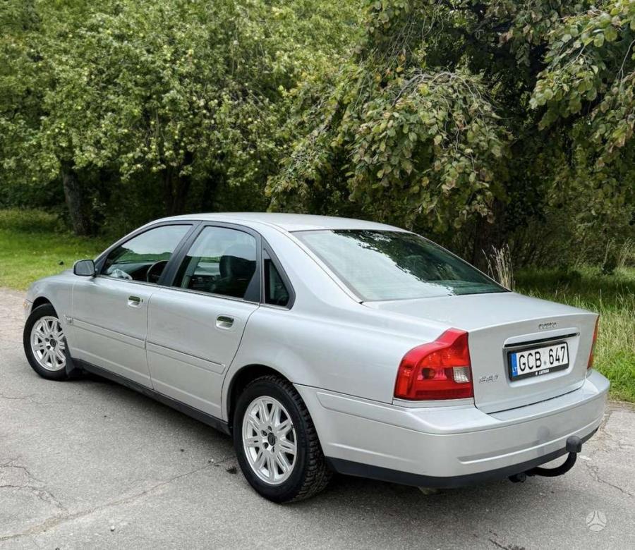 Pelēks Volvo S80 2003 Viļņa, ar dzinēja tilpumu 2.40 L un nobraukumu 291 tūkst. km par 900 €, foto 6 vietnē AUTOMOTO.COM.LV