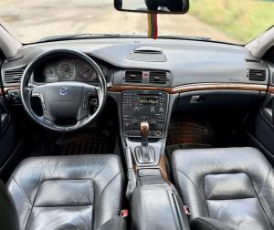 Pelēks Volvo S80 2003 Viļņa, ar dzinēja tilpumu 2.40 L un nobraukumu 291 tūkst. km par 900 €, foto 11 vietnē AUTOMOTO.COM.LV