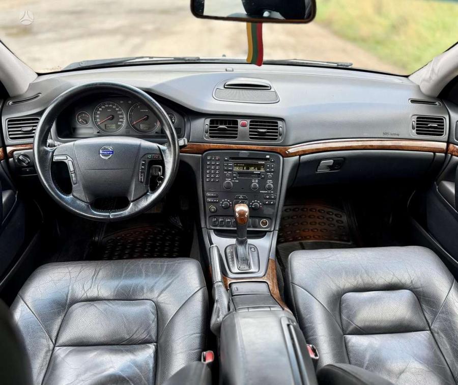 Pelēks Volvo S80 2003 Viļņa, ar dzinēja tilpumu 2.40 L un nobraukumu 291 tūkst. km par 900 €, foto 11 vietnē AUTOMOTO.COM.LV