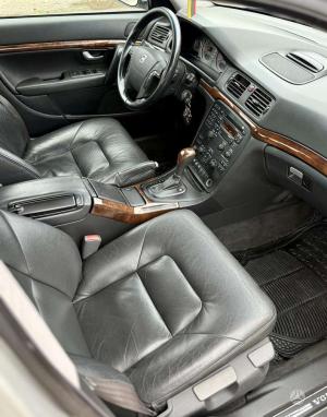 Pelēks Volvo S80 2003 Viļņa, ar dzinēja tilpumu 2.40 L un nobraukumu 291 tūkst. km par 900 €, foto 13 vietnē AUTOMOTO.COM.LV