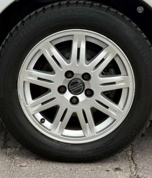 Pelēks Volvo S80 2003 Viļņa, ar dzinēja tilpumu 2.40 L un nobraukumu 291 tūkst. km par 900 €, foto 21 vietnē AUTOMOTO.COM.LV