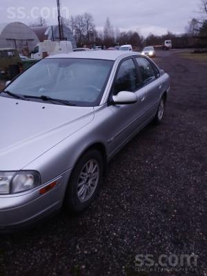 Pelēks Volvo S80 2004 Ogre, ar dzinēja tilpumu 2.40 L un nobraukumu 306 tūkst. km par 900 €, foto 3 vietnē AUTOMOTO.COM.LV