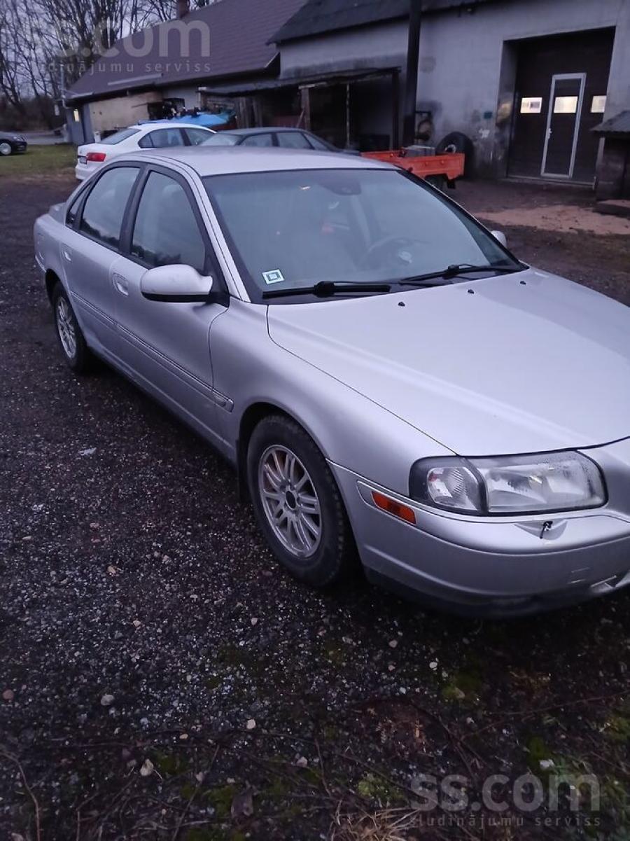 Pelēks Volvo S80 2004 Ogre, ar dzinēja tilpumu 2.40 L un nobraukumu 306 tūkst. km par 900 €, foto 5 vietnē AUTOMOTO.COM.LV