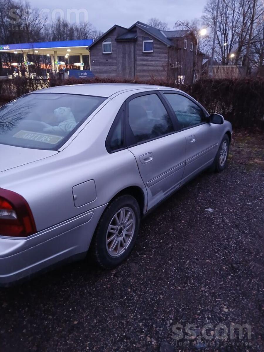 Pelēks Volvo S80 2004 Ogre, ar dzinēja tilpumu 2.40 L un nobraukumu 306 tūkst. km par 900 €, foto 6 vietnē AUTOMOTO.COM.LV