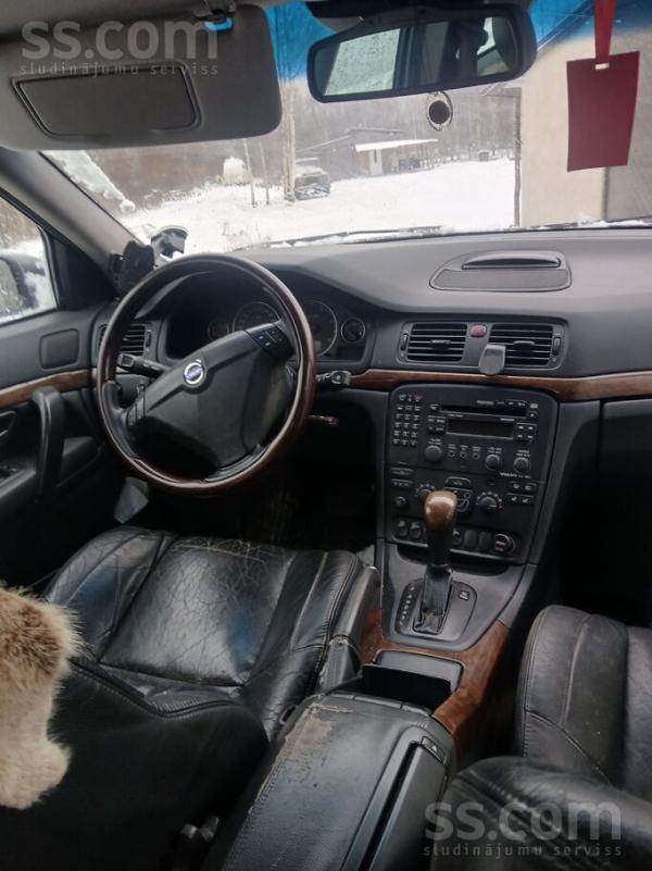 Pelēks Volvo S80 2004 Rīga, ar dzinēja tilpumu 2.50 L un nobraukumu 360 tūkst. km par 1850 €, foto 3 vietnē AUTOMOTO.COM.LV