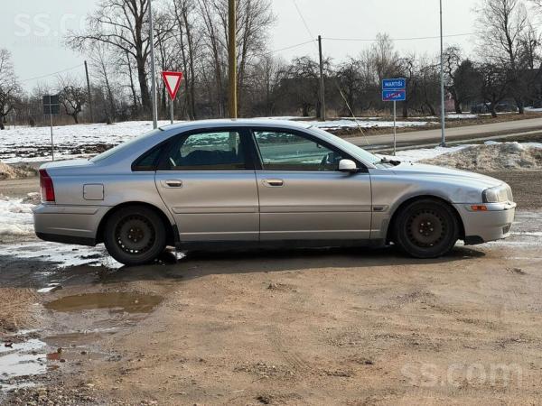 Серый Вольво С80 2004 в Лудза, объемом двигателя 2.40 л и пробегом 212 тыс. км за 1100 €, фото 4 на AUTOMOTO.COM.LV