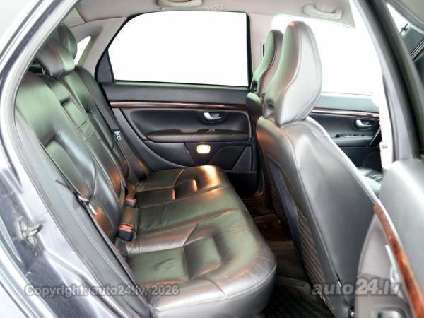 Grey Volvo S80 2004 in Tallinn, with an engine capacity of 2.40 L and mileage of 408 thousand km for 1299 €, photo 7 on AUTOMOTO.COM.LV