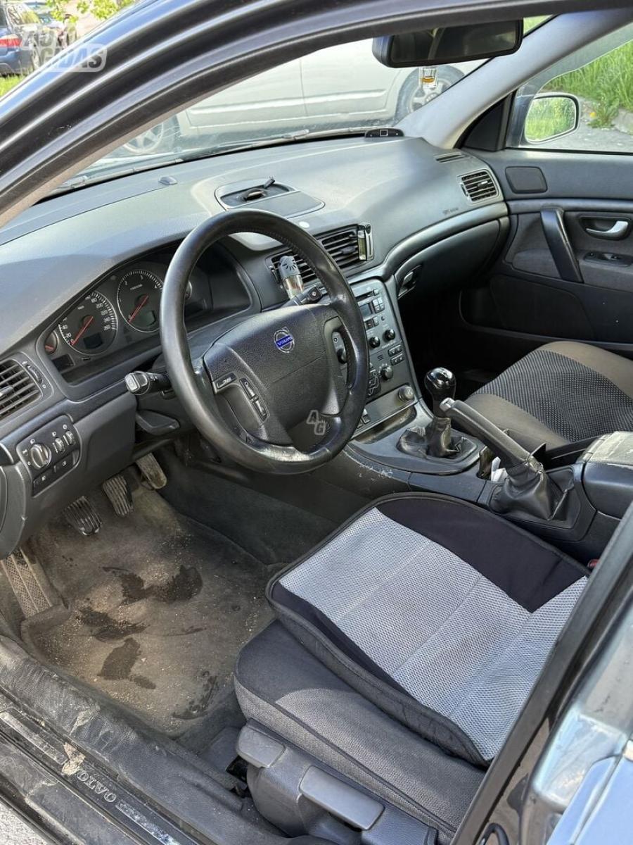 Pelēks Volvo S80 2004 Viļņa, ar dzinēja tilpumu 2.40 L un nobraukumu 329 tūkst. km par 1200 €, foto 13 vietnē AUTOMOTO.COM.LV
