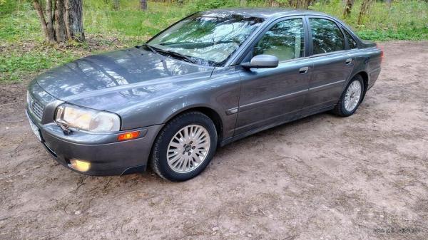 Pelēks Volvo S80 2004 Rīga, ar dzinēja tilpumu 2.50 L un nobraukumu 318 tūkst. km par 995 €, foto 1 vietnē AUTOMOTO.COM.LV
