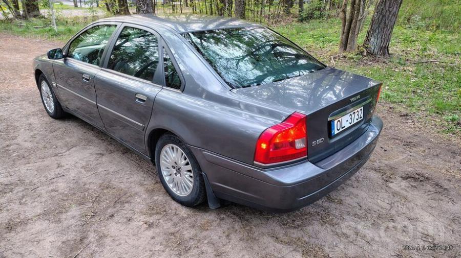 Pelēks Volvo S80 2004 Rīga, ar dzinēja tilpumu 2.50 L un nobraukumu 318 tūkst. km par 995 €, foto 4 vietnē AUTOMOTO.COM.LV