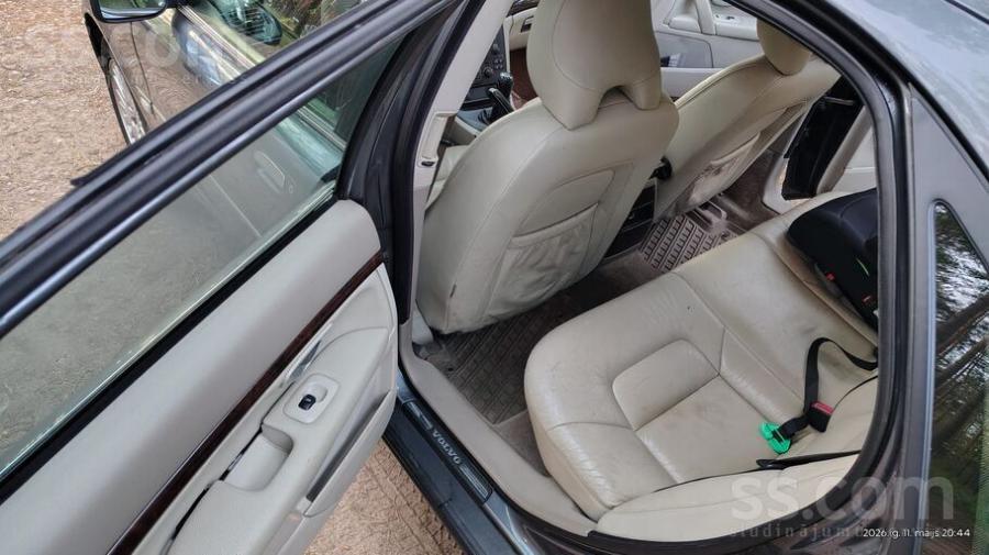 Pelēks Volvo S80 2004 Rīga, ar dzinēja tilpumu 2.50 L un nobraukumu 318 tūkst. km par 995 €, foto 11 vietnē AUTOMOTO.COM.LV