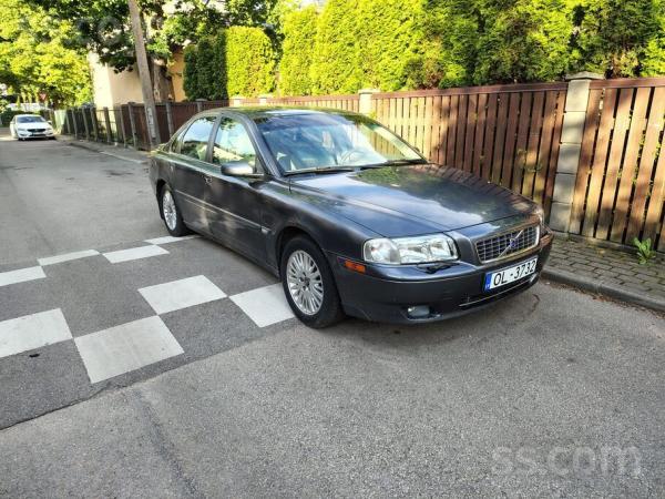 Grey Volvo S80 2004 in Riga, with an engine capacity of 2.50 L and mileage of 318 thousand km for 1055 €, photo 2 on AUTOMOTO.COM.LV