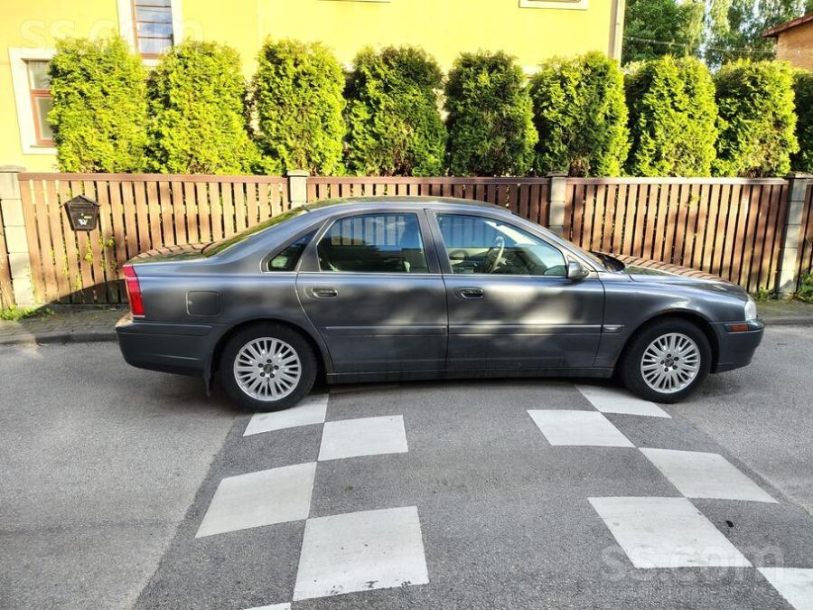 Grey Volvo S80 2004 in Riga, with an engine capacity of 2.50 L and mileage of 318 thousand km for 1055 €, photo 7 on AUTOMOTO.COM.LV