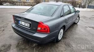 Grey Volvo S80 2004 in Riga, with an engine capacity of 2.50 L and mileage of 318 thousand km for 995 €, photo 7 on AUTOMOTO.COM.LV