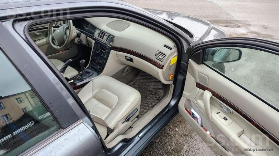 Pelēks Volvo S80 2004 Rīga, ar dzinēja tilpumu 2.50 L un nobraukumu 318 tūkst. km par 995 €, foto 12 vietnē AUTOMOTO.COM.LV