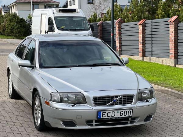Grey Volvo S80 2004 in Klaipeda, with an engine capacity of 2.90 L and mileage of 244 thousand km for 1480 €, photo 3 on AUTOMOTO.COM.LV