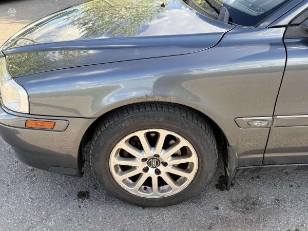 Pelēks Volvo S80 2004 Viļņa, ar dzinēja tilpumu 2.40 L un nobraukumu 329 tūkst. km par 1000 €, foto 7 vietnē AUTOMOTO.COM.LV