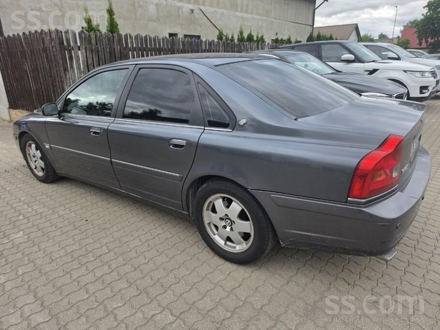 Серый Вольво С80 2004 в Елгава, объемом двигателя 2.50 л и пробегом 298 тыс. км за 1800 €, фото 3 на AUTOMOTO.COM.LV