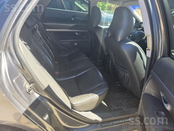 Pelēks Volvo S80 2004 Jelgava, ar dzinēja tilpumu 2.50 L un nobraukumu 298 tūkst. km par 1800 €, foto 7 vietnē AUTOMOTO.COM.LV