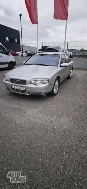 Pelēks Volvo S80 2004 Viļņa, ar dzinēja tilpumu 2.40 L un nobraukumu 231 tūkst. km par 750 €, foto  vietnē AUTOMOTO.COM.LV