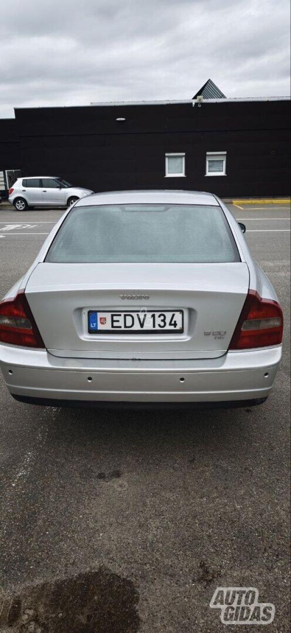 Pelēks Volvo S80 2004 Viļņa, ar dzinēja tilpumu 2.40 L un nobraukumu 231 tūkst. km par 750 €, foto 3 vietnē AUTOMOTO.COM.LV