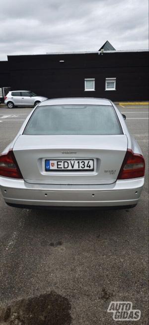 Pelēks Volvo S80 2004 Viļņa, ar dzinēja tilpumu 2.40 L un nobraukumu 231 tūkst. km par 750 €, foto 4 vietnē AUTOMOTO.COM.LV