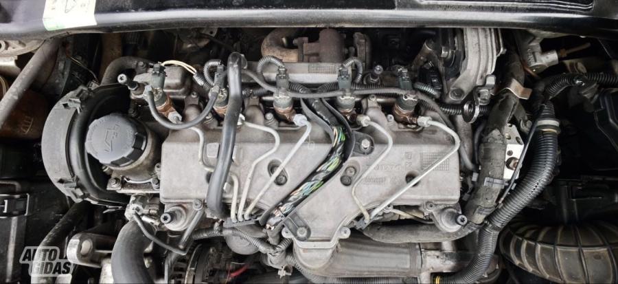 Pelēks Volvo S80 2004 Viļņa, ar dzinēja tilpumu 2.40 L un nobraukumu 231 tūkst. km par 750 €, foto 14 vietnē AUTOMOTO.COM.LV