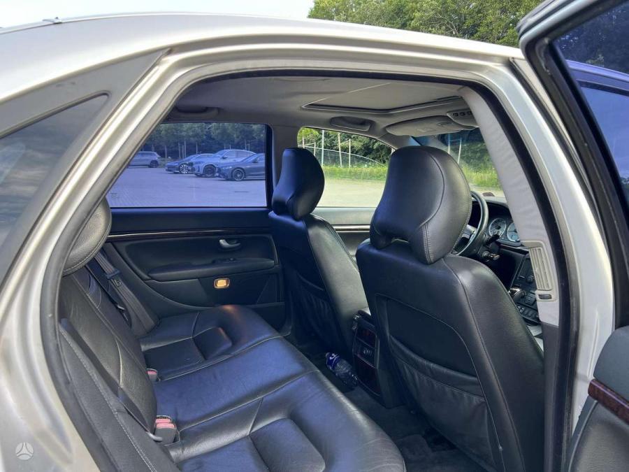 Grey Volvo S80 2004 in Klaipeda, with an engine capacity of 2.90 L and mileage of 252 thousand km for 1450 €, photo 9 on AUTOMOTO.COM.LV