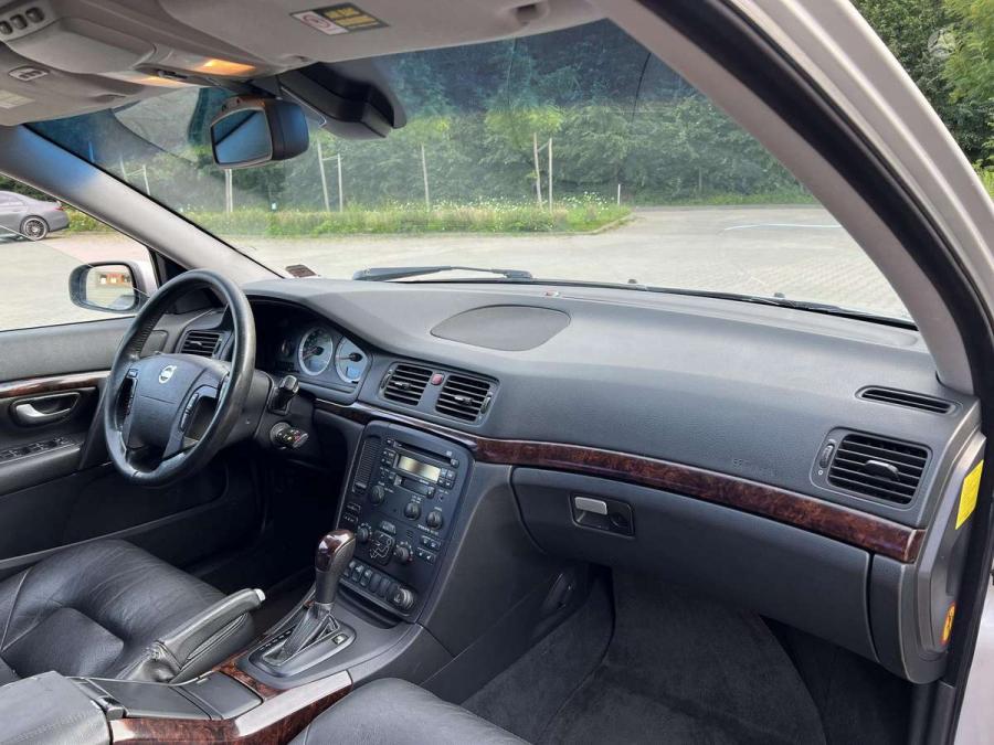 Grey Volvo S80 2004 in Klaipeda, with an engine capacity of 2.90 L and mileage of 252 thousand km for 1450 €, photo 11 on AUTOMOTO.COM.LV