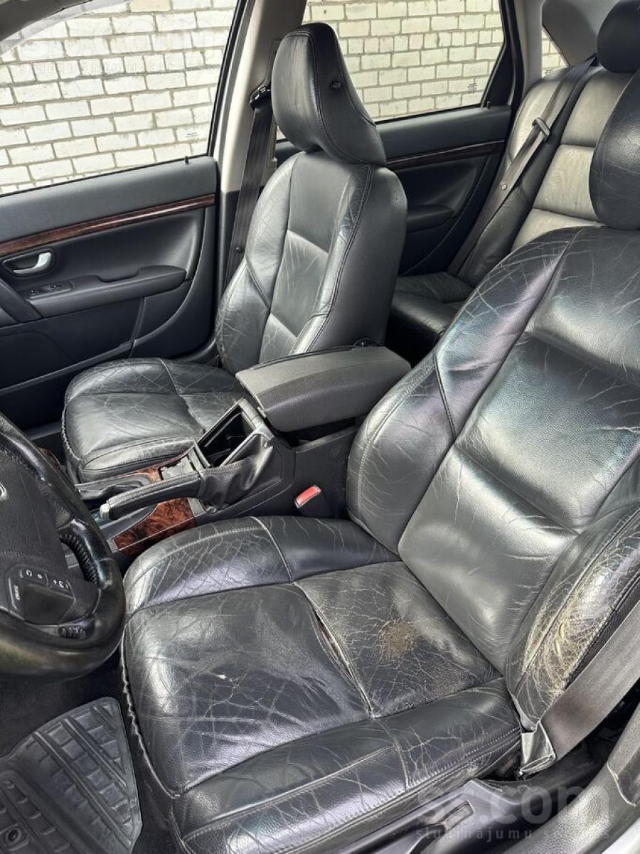 Grey Volvo S80 2004 in Tukums, with an engine capacity of 2.40 L and mileage of 519 thousand km for 750 €, photo 13 on AUTOMOTO.COM.LV