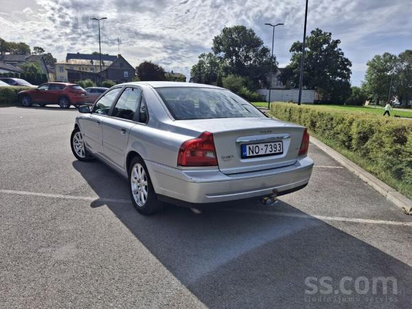 Pelēks Volvo S80 2004 Tukums, ar dzinēja tilpumu 2.40 L un nobraukumu 338 tūkst. km par 2650 €, foto 5 vietnē AUTOMOTO.COM.LV
