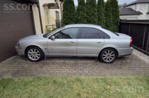 Pelēks Volvo S80 2004 Rīga, ar dzinēja tilpumu 2.40 L un nobraukumu 384 tūkst. km par 1800 €, foto 6 vietnē AUTOMOTO.COM.LV