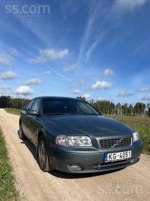 Pelēks Volvo S80 2004 Rēzekne, ar dzinēja tilpumu 2.40 L un nobraukumu 315 tūkst. km par 1950 €, foto 1 vietnē AUTOMOTO.COM.LV