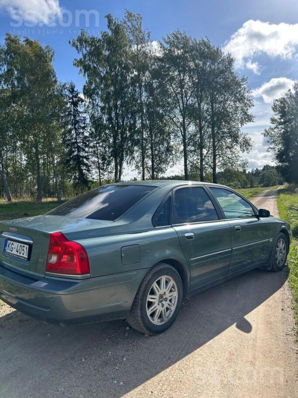Volvo S80 2004 Rēzekne vietnē Pelēks Volvo S80 2004 Rēzekne, ar dzinēja tilpumu 2.40 L un nobraukumu 315 tūkst. km par 1950 €, foto 4 vietnē AUTOMOTO.COM.LV
