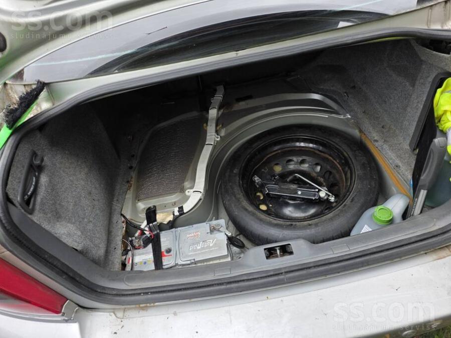 Pelēks Volvo S80 2004 Talsi, ar dzinēja tilpumu 2.90 L un nobraukumu 363 tūkst. km par 1900 €, foto 13 vietnē AUTOMOTO.COM.LV