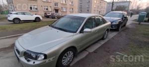 Grey Volvo S80 2005 in Riga, with an engine capacity of 2.40 L and mileage of 321 thousand km for 1500 €, photo 4 on AUTOMOTO.COM.LV