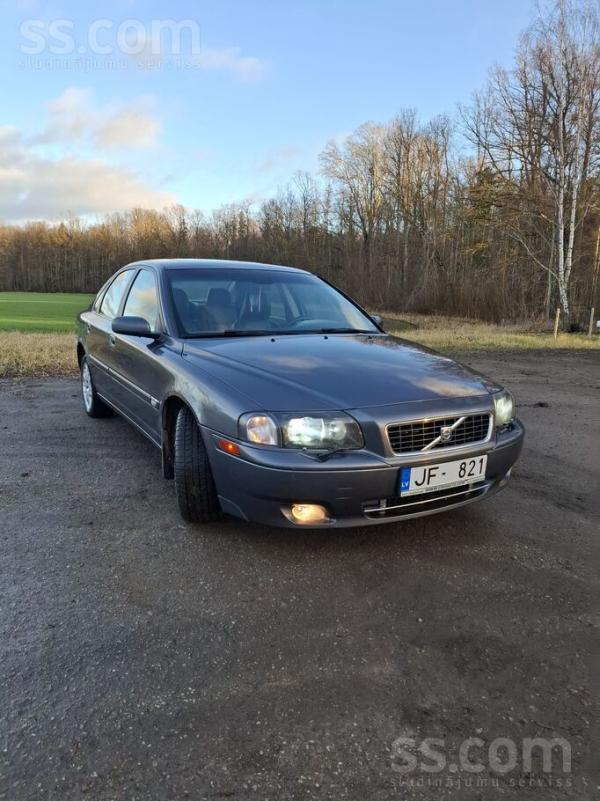 Grey Volvo S80 2005 in Jelgava, with an engine capacity of 2.40 L and mileage of 357 thousand km for 1700 €, photo 2 on AUTOMOTO.COM.LV