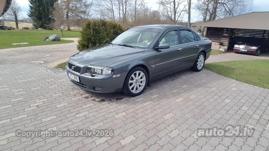 Pelēks Volvo S80 2005 Veru, ar dzinēja tilpumu 2.40 L un nobraukumu 331 tūkst. km par 5400 €, foto 1 vietnē AUTOMOTO.COM.LV
