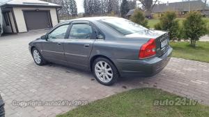Pelēks Volvo S80 2005 Veru, ar dzinēja tilpumu 2.40 L un nobraukumu 331 tūkst. km par 5400 €, foto 2 vietnē AUTOMOTO.COM.LV