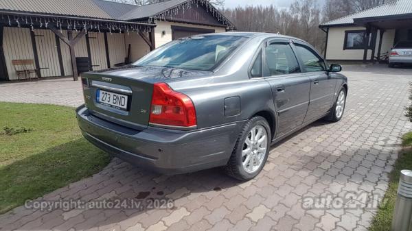 Grey Volvo S80 2005 in Voru, with an engine capacity of 2.40 L and mileage of 331 thousand km for 5400 €, photo 3 on AUTOMOTO.COM.LV