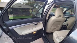 Pelēks Volvo S80 2005 Veru, ar dzinēja tilpumu 2.40 L un nobraukumu 331 tūkst. km par 5400 €, foto 7 vietnē AUTOMOTO.COM.LV