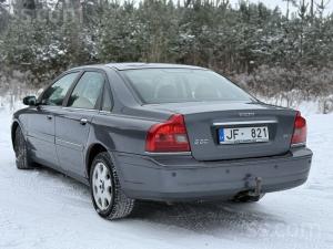 Pelēks Volvo S80 2005 Jelgava, ar dzinēja tilpumu 2.40 L un nobraukumu 357 tūkst. km par 1350 €, foto 4 vietnē AUTOMOTO.COM.LV