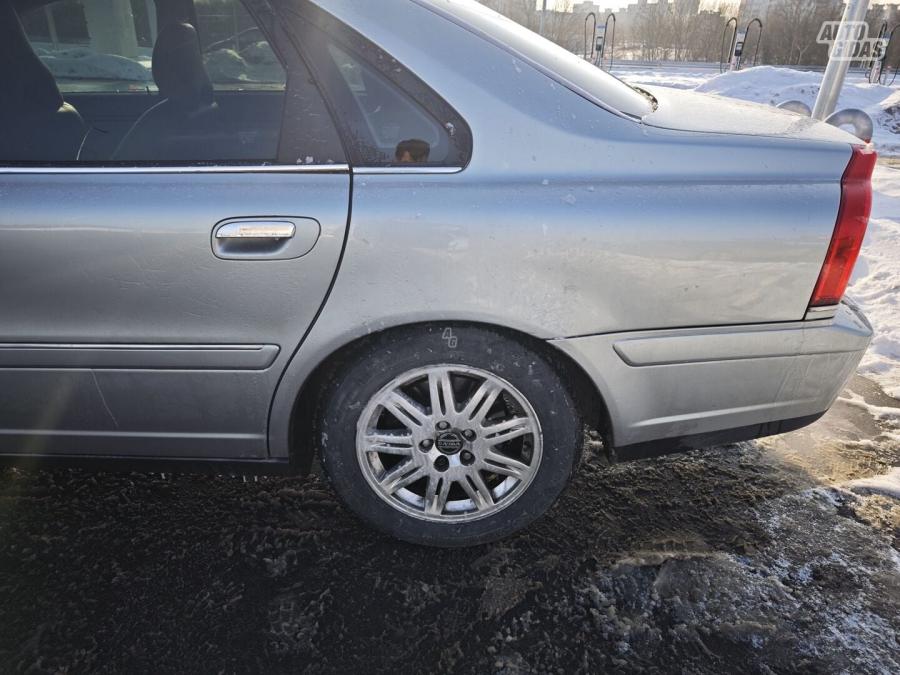 Grey Volvo S80 2005 in Kaunas, with an engine capacity of 2.50 L and mileage of 255 thousand km for 1000 €, photo 14 on AUTOMOTO.COM.LV